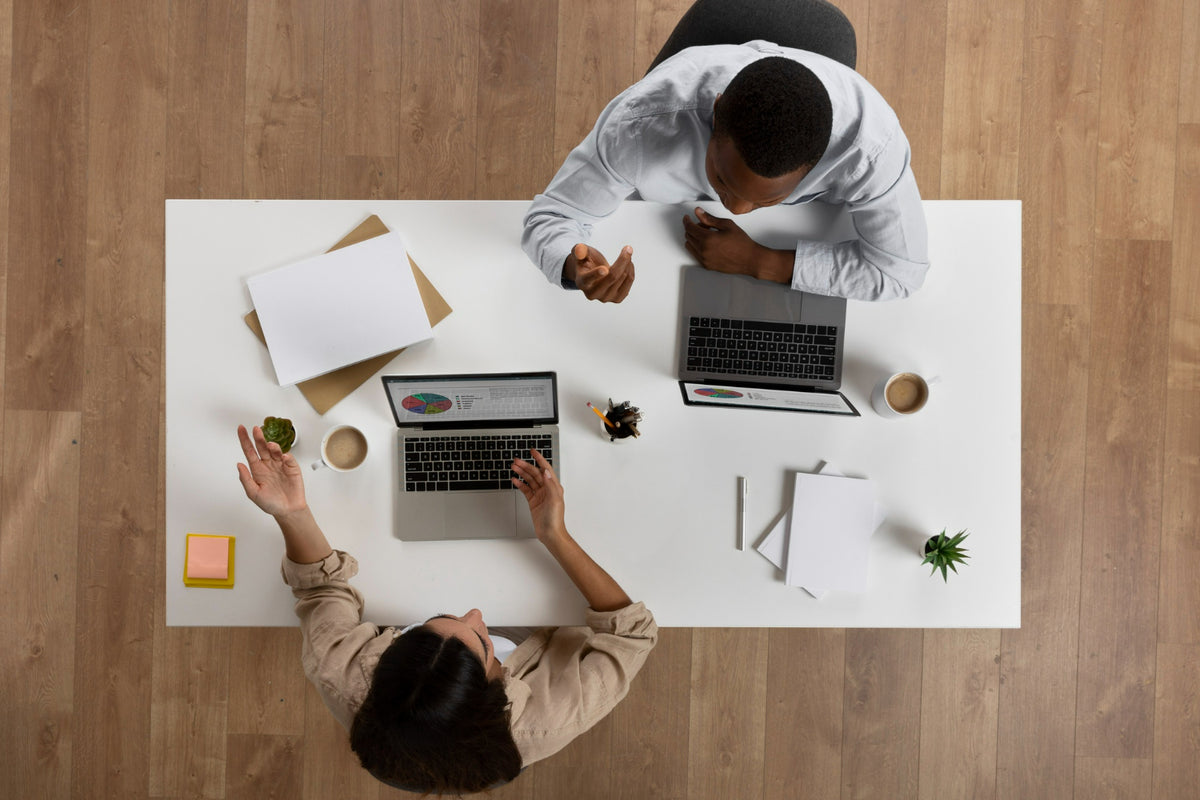 Mastering Multitasking and Staying Organized in the Workplace – Moogdesk