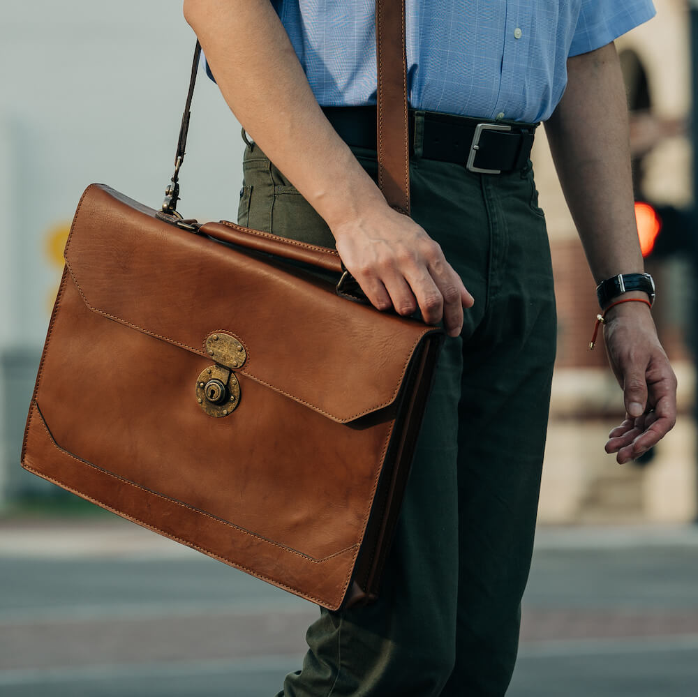 Benjamin Leather Briefcase – Moogdesk